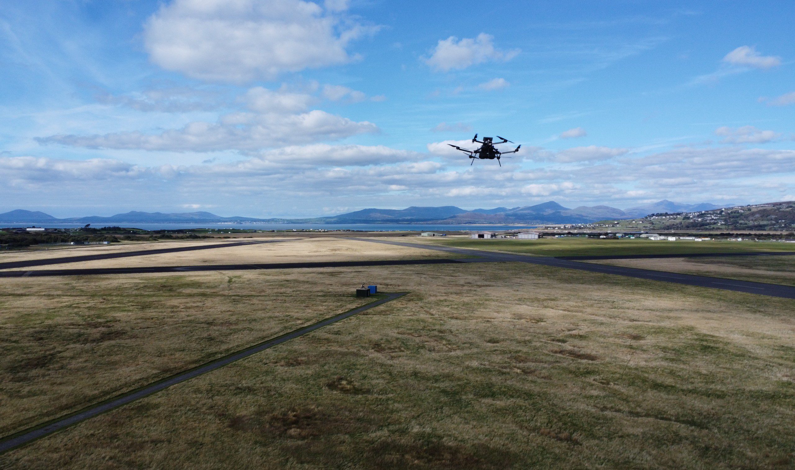 Intelligent Energy powers UK’s ﬁrst long-range hydrogen drone trial ...